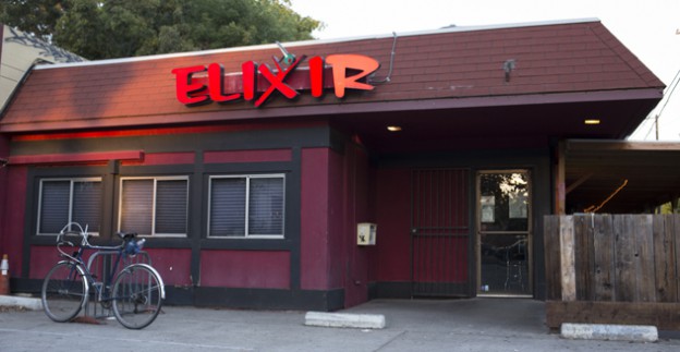 Long Live Elixir, Sacramento’s beloved Dive Bar | Submerge Magazine ...