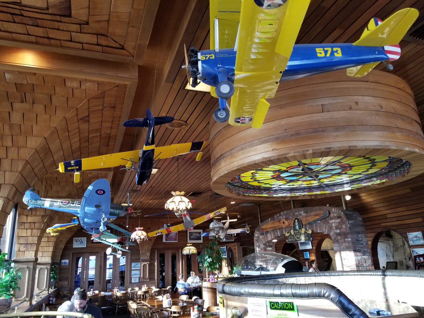 Love at First Bite • Aviator’s Offers Eye-Catching Decor and Mouth ...