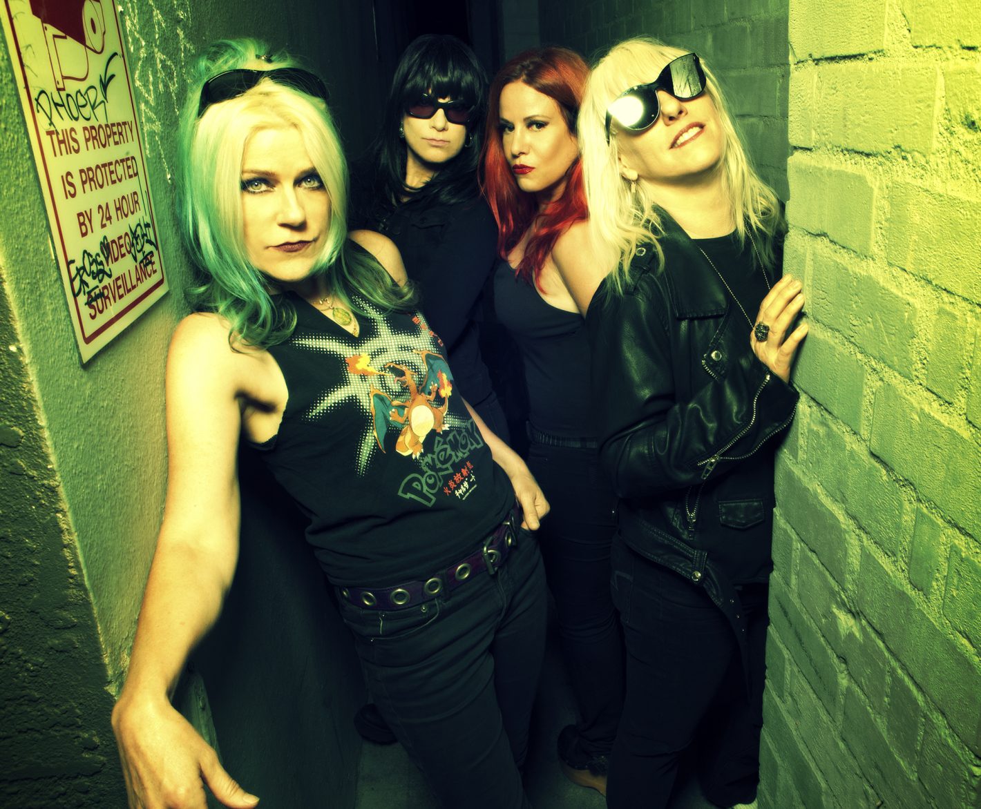 7 Reasons to Love L7 • Alt-Punk Legends L7 Boomerang Back | Submerge ...