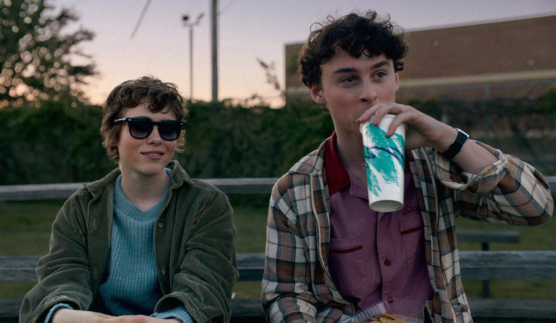 Stephen King and the Writers of Stranger Things Walk into a Bar ...